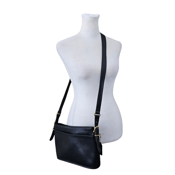Coach | Bags | Vintage Nyc Usa Black Coach Purse Pocket Book Bag | Poshmark